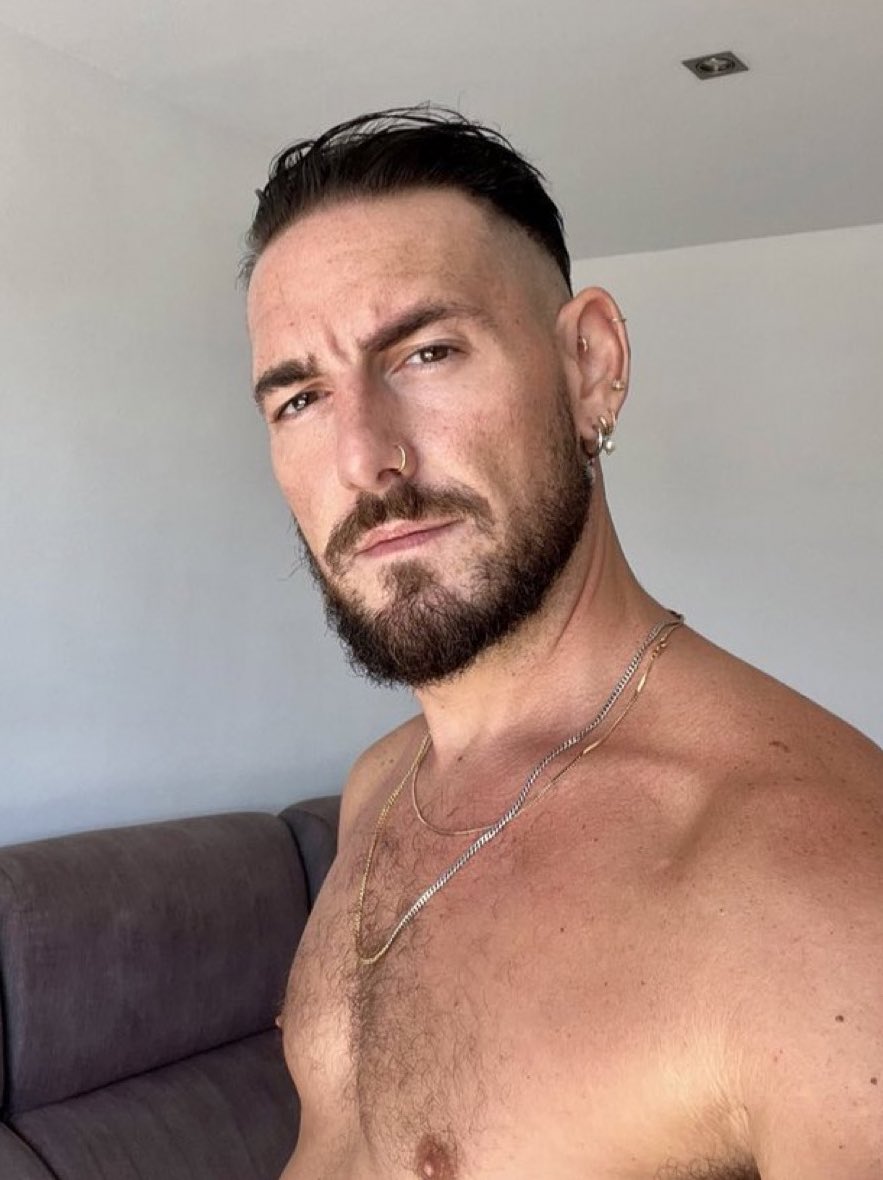 Derek Allen (234k) on Twitter: "come lick this up"