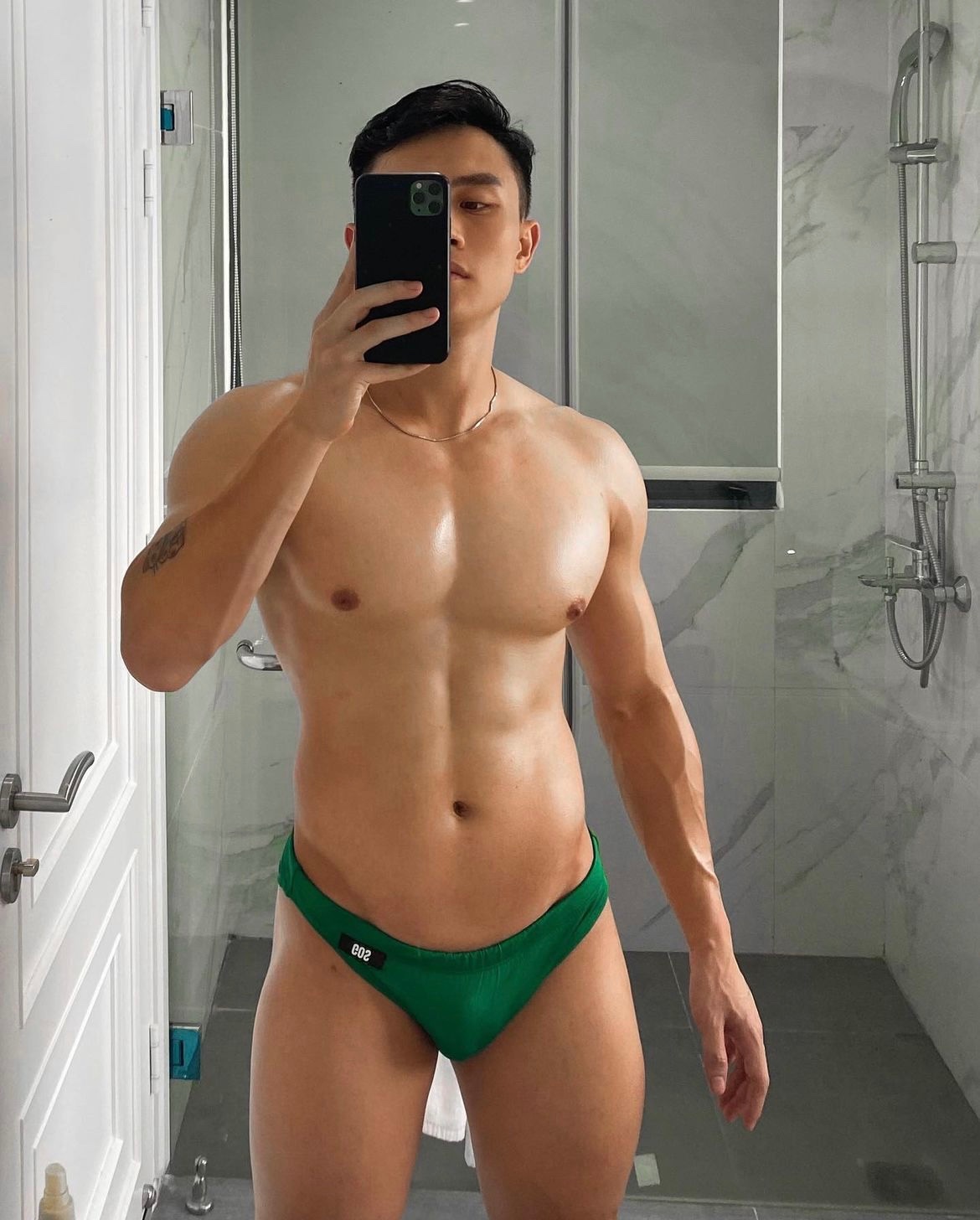 Toey.V2 Massage Lover on Twitter: "อยากกินแหนมเนือง ไอ้ต้าวเวียด🍆 https://t.co/bbRp2xxRLb" / Twitter