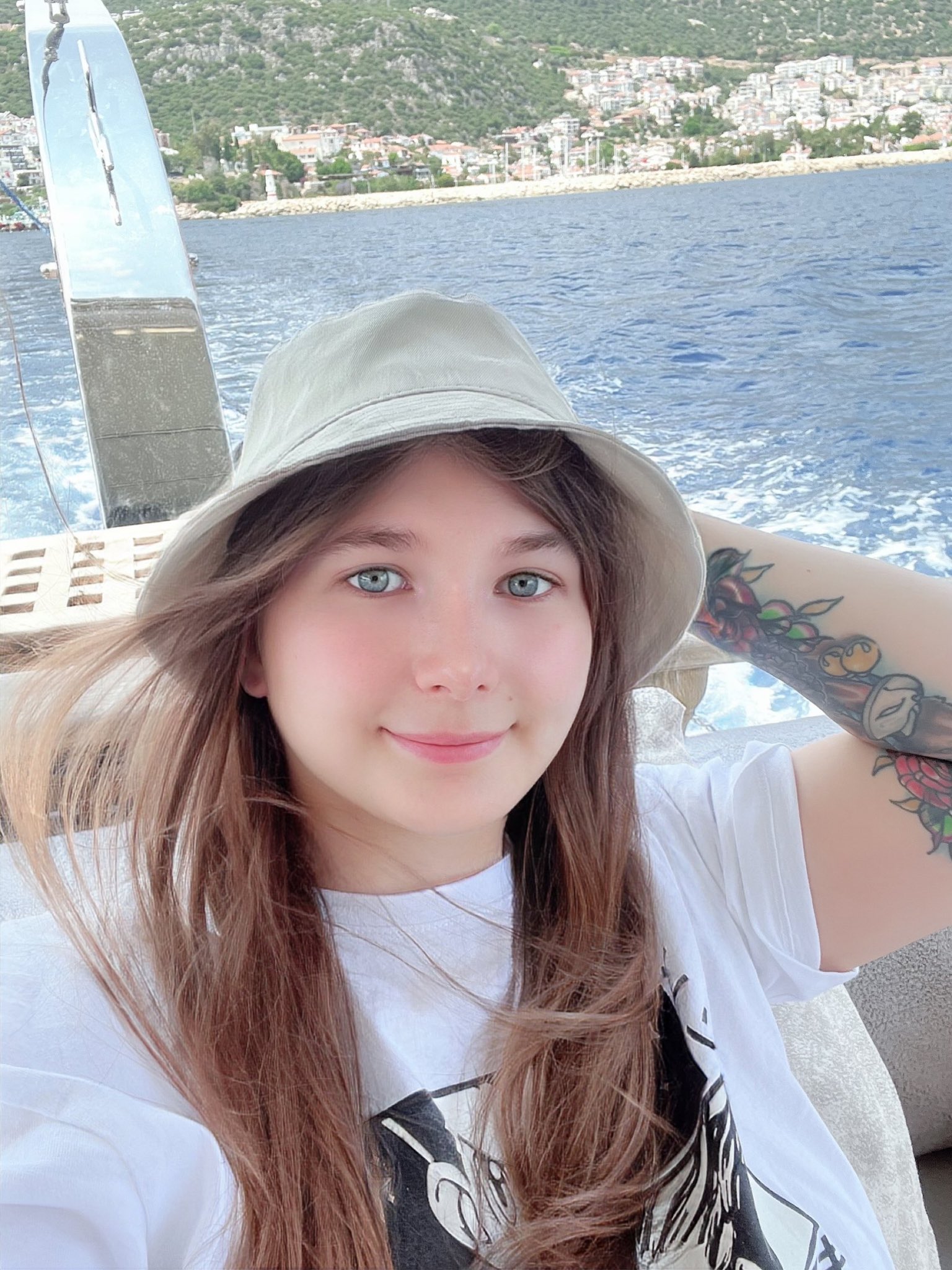 TW Pornstars - Julia Paw 🍀 Fаnslу. Twitter. Guess my age 💖. 10:34 PM ...