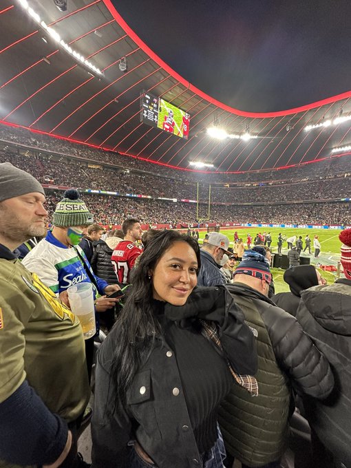 TW Pornstars - Emi Cheree Vlasenko. Pictures and videos from Twitter.