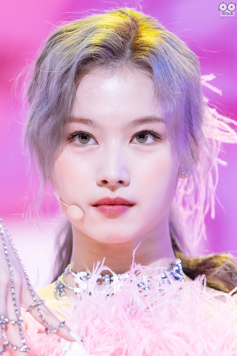 on-twitter-sana-1-year-ago-today