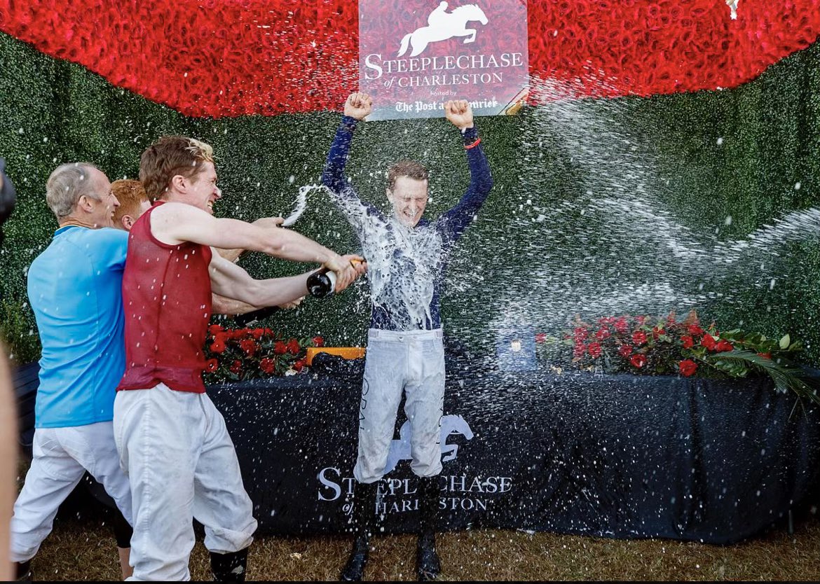 Liza Hendriks on Twitter: "Congrats to @HendriksParker on 2022 champion @JumpingwithNSA jockey 🍾 ...