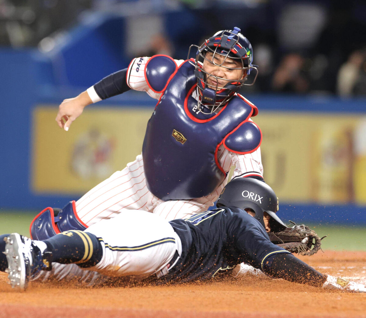 スポーツ報知 プロ野球取材班 On Twitter 【 ヤクルト 】中村悠平が2年連続3度目のゴールデン・グラブ賞「守備を評価されたことをうれしく思う」 Hochi