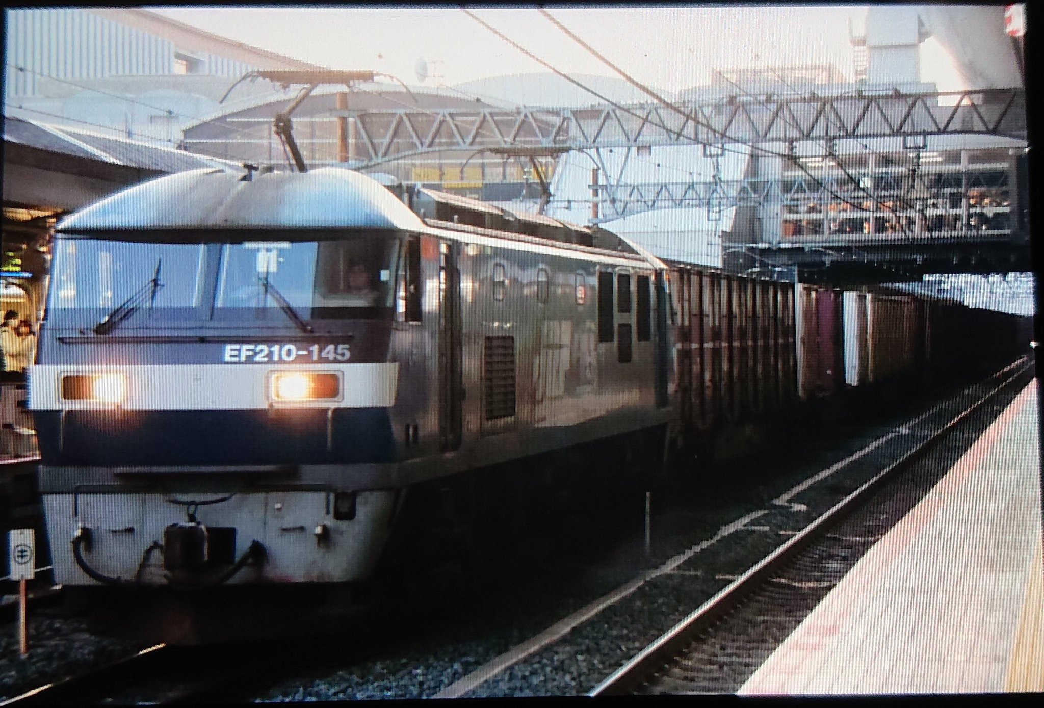 やす松 on Twitter: "関西遠征まとめ① 2022.11.11 ？レ EF210-145 9866レ EF65-2063+東京メトロ丸ノ内線2137F 阪急1004F.阪急8004F ...