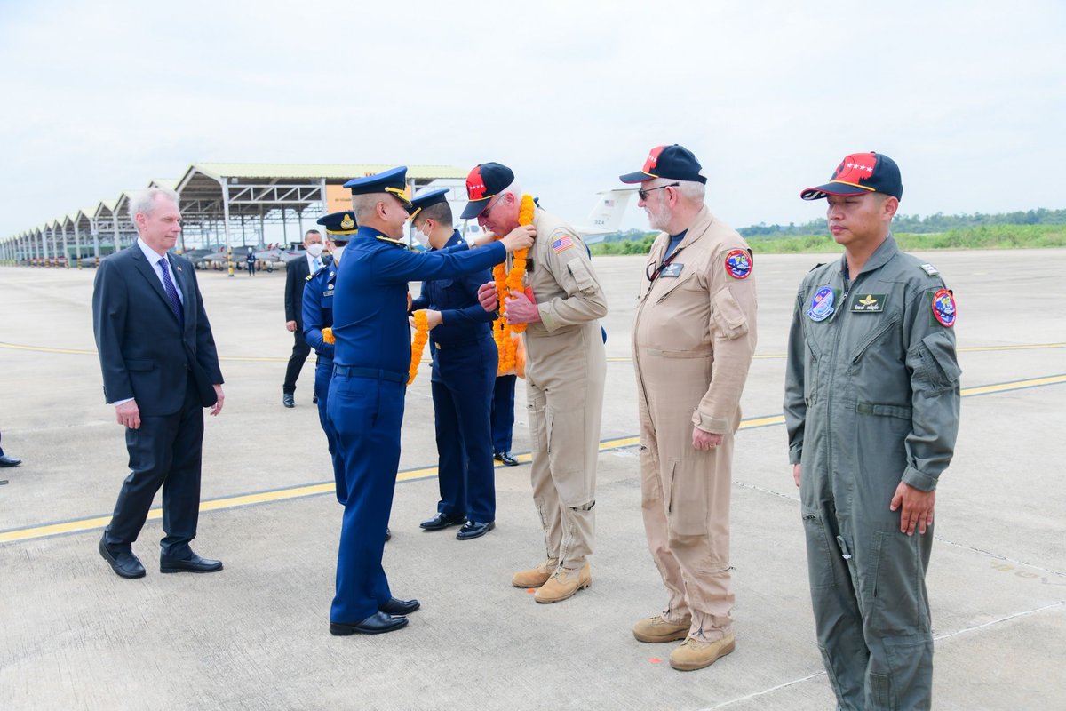 thaiarmedforce on Twitter: "RTAF taken delivery of the first 2 T-6C from @TxtAvDefense today ...