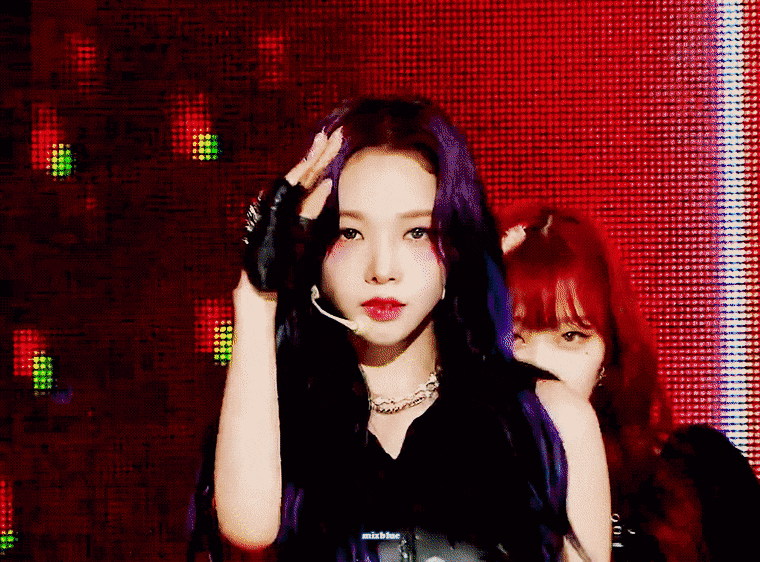 인스티즈(instiz) on Twitter: "디시 케이팝 갤러리에서 진행한 3.5~4세대 여자 아이돌 비주얼 점수........ (링크에 더있어요👉) https ...