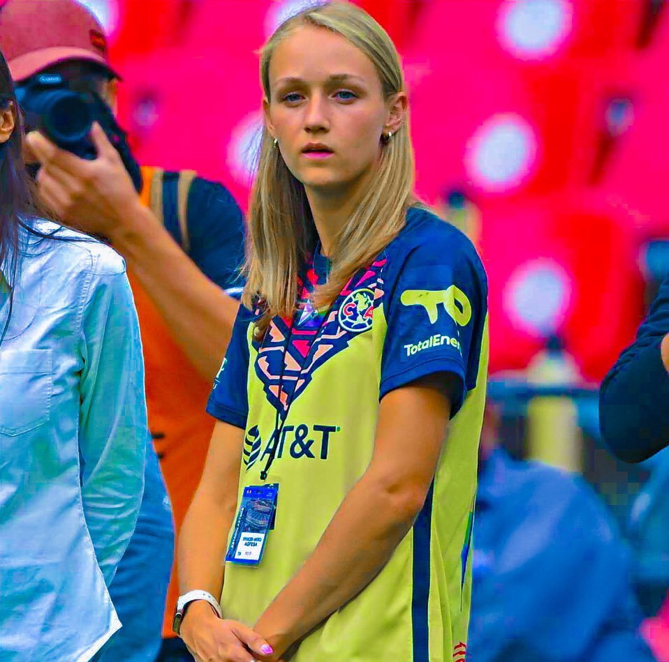 𝙂alia lvs Sof on Twitter: "Mi estabilidad emocional depende de que hoy, ella vea campeonas a ...