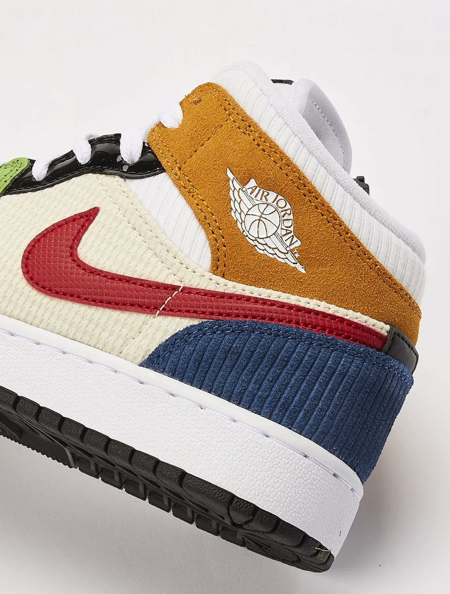 JustFreshKicks on Twitter: "Dropped via DTLR GS Jordan 1 Mid SE ‘Messy Room’ => https://bit.ly ...