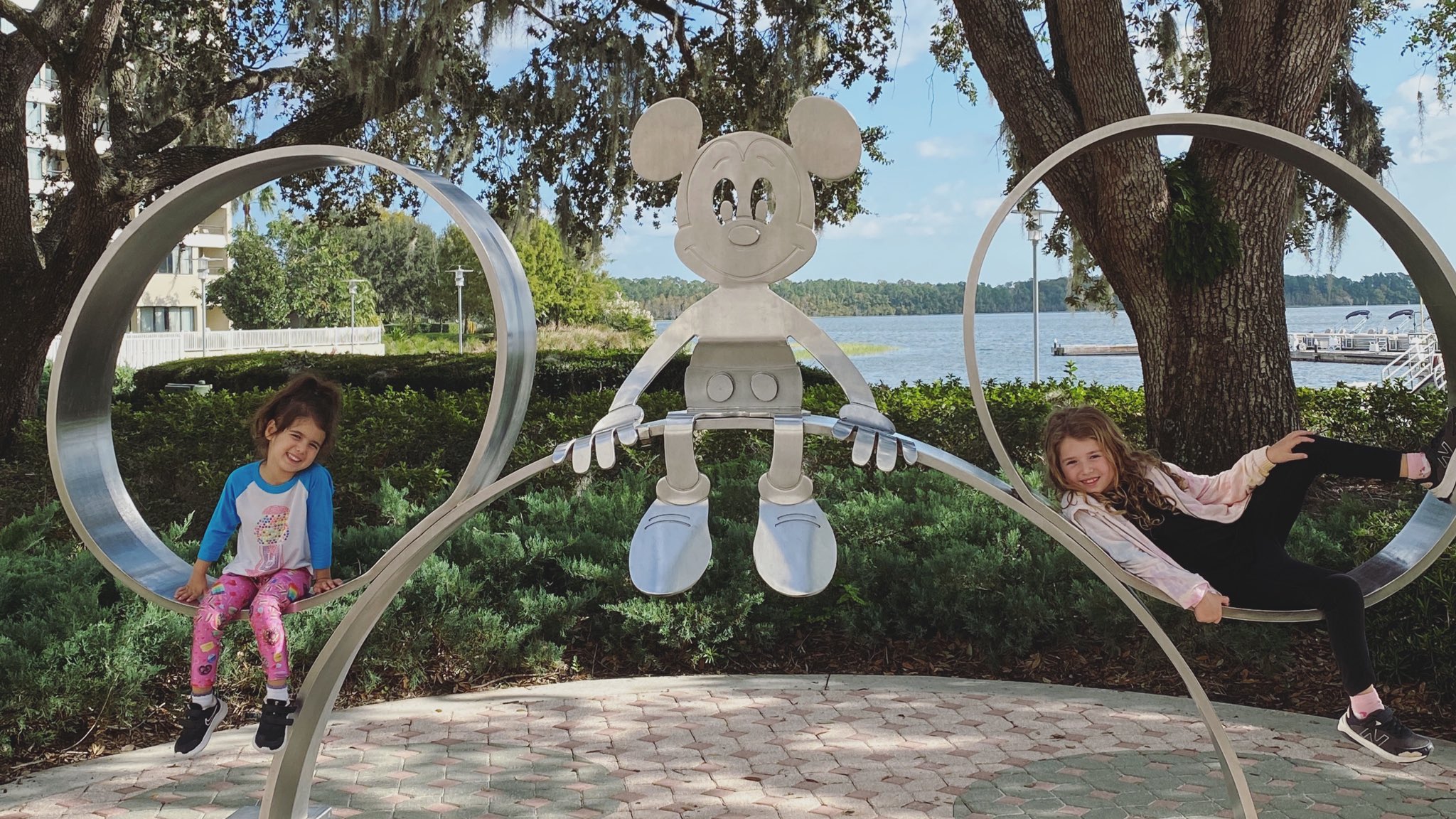 Heather Joelle Boneparth on Twitter: "Wholesome content palate cleanser. We really did have the ...