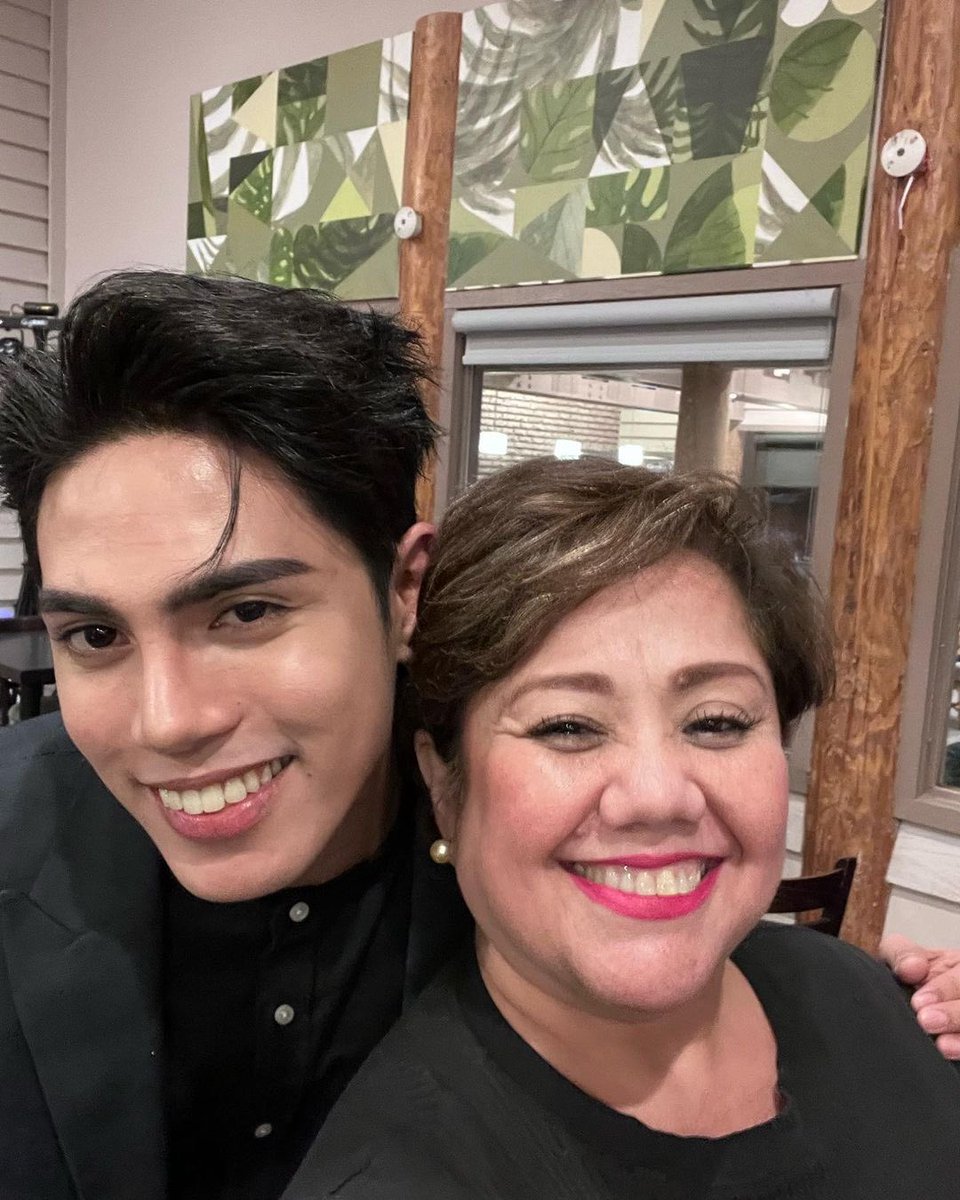 LOYD | 💙5️⃣ 🐝15 | Fan Account on Twitter: "RT @ShiningStell: And more pics with Ms. Ruby! Cuties ...