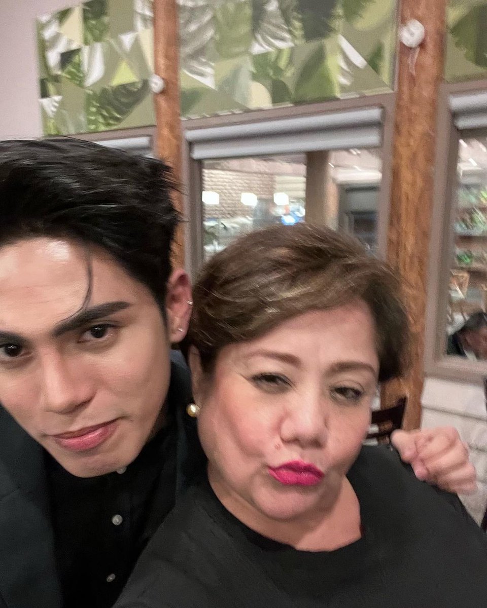 LOYD | 💙5️⃣ 🐝15 | Fan Account on Twitter: "RT @ShiningStell: And more pics with Ms. Ruby! Cuties ...