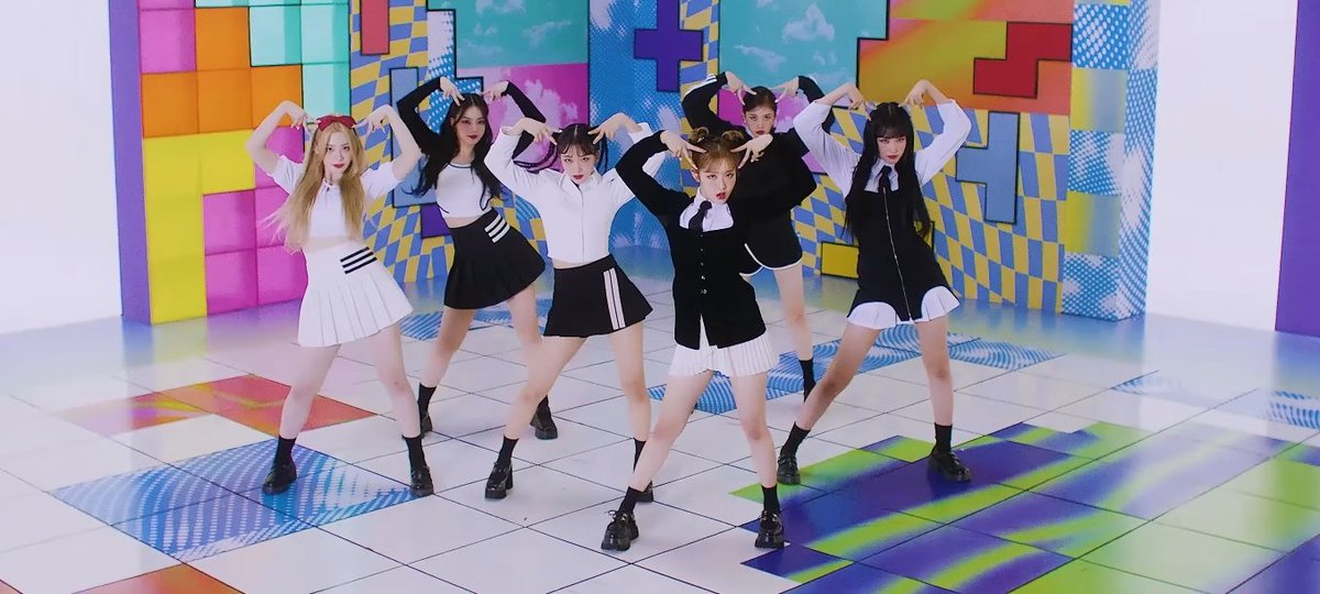 me POPPY on Twitter: "wait...... OUR SPOILER QUEEN"