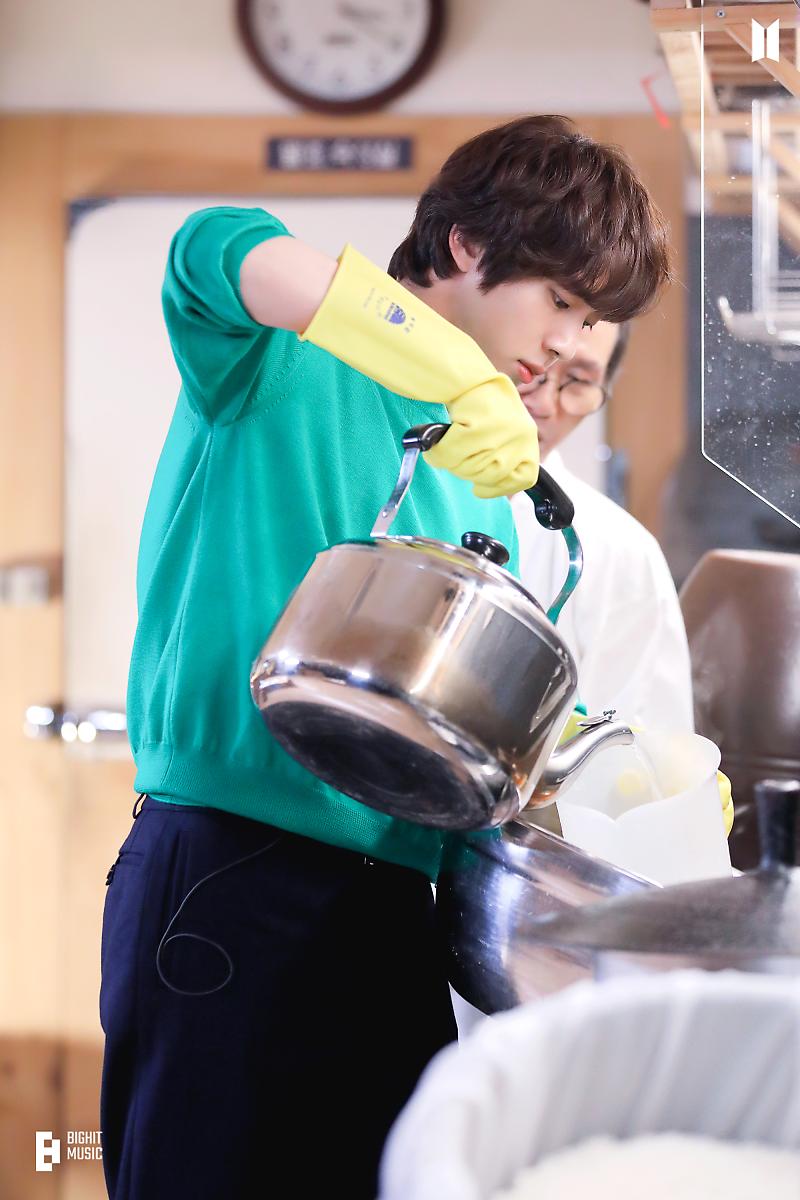 BTS_official on Twitter: "[네이버 포스트] For. ARMY🎁 From. Jin💜 (@ https://t.co/um5Cy0CNLU) #BTS #방탄 ...