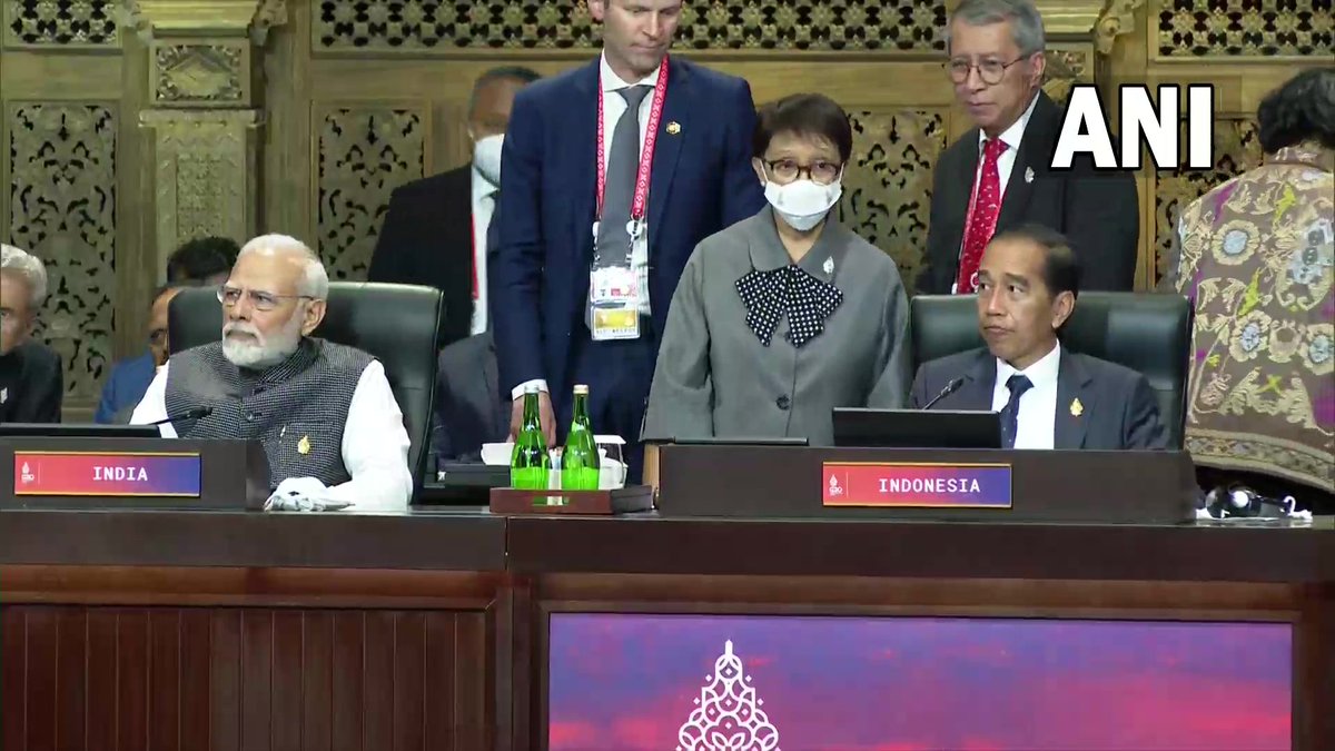 🔴 #NewsAlert | Prime Minister Narendra Modi, along with other world ...