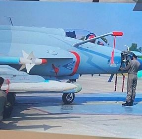 @Rupprecht_A on Twitter: "… and some smaller ones: https://t.co/1OeIoXgt9L" / Twitter