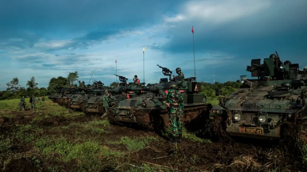 Indonesia Defence Review on Twitter: "Latihan tembak Batalyon Kavaleri 9/SDK dan diikuti oleh ...