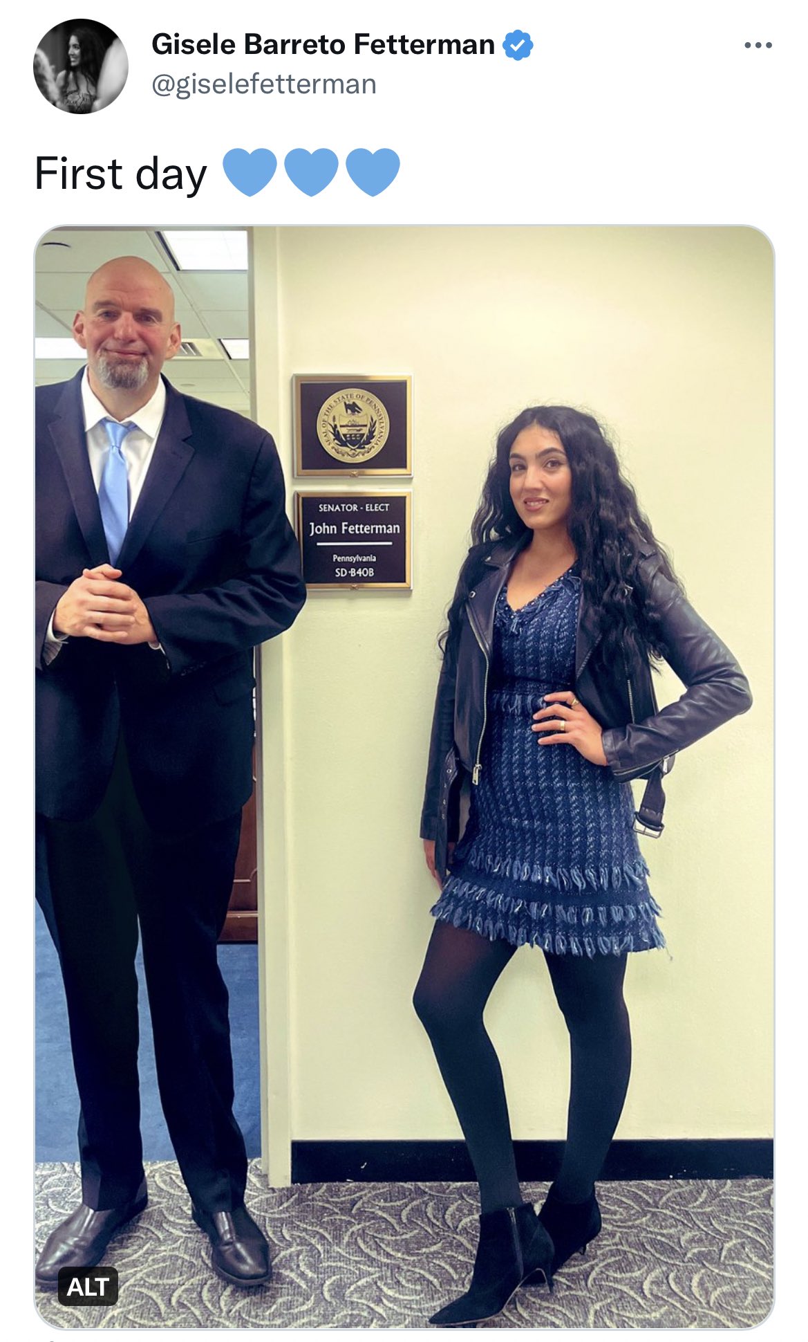 Tiana Lowe On Twitter The Actual Senator Elect Is Halfway Cut Out Of The Photo She Wanted