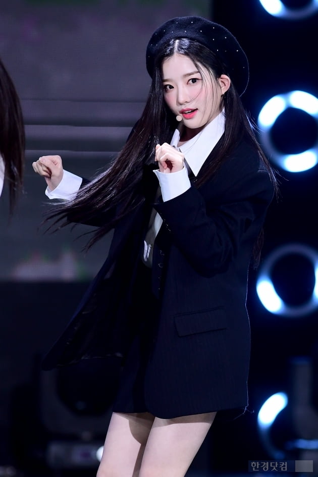 tripleS GLOBAL on Twitter: "[PHOTO] 221115 TripleS AAA performance at SBS MTV's 'THE SHOW' (2/5 ...