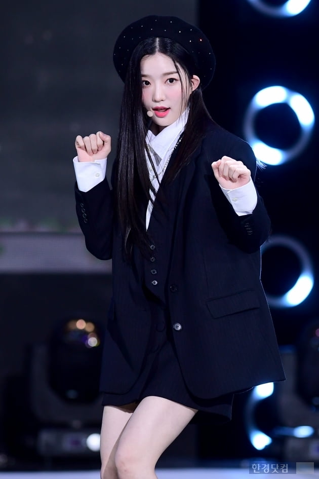 tripleS GLOBAL on Twitter: "[PHOTO] 221115 TripleS AAA performance at SBS MTV's 'THE SHOW' (2/5 ...