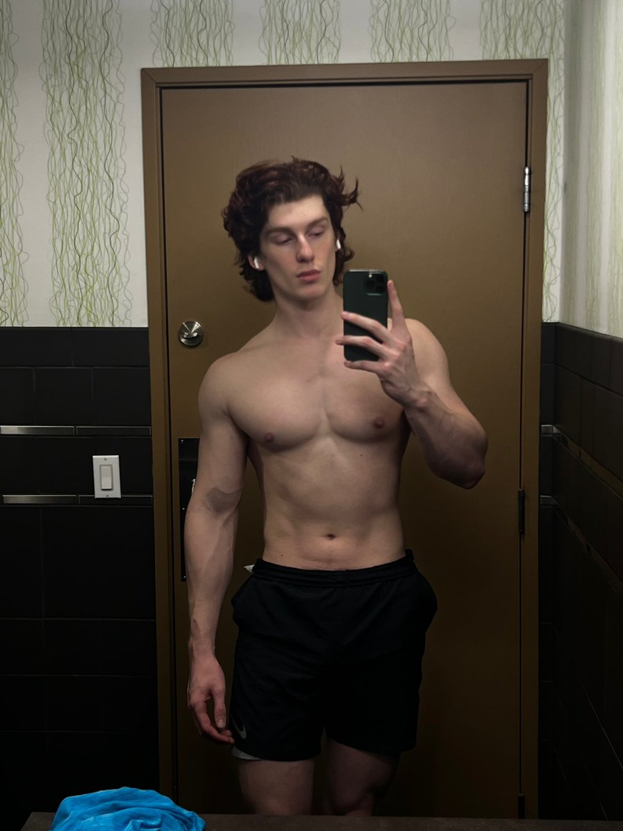 llover.boyy on Twitter: "I wanna be yours 😵‍💫"