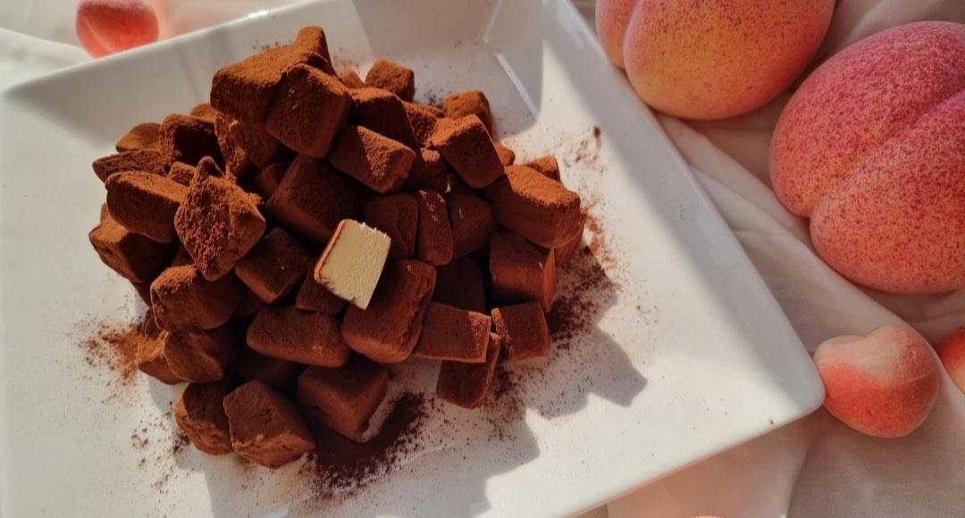 두기 On Twitter 최근 아이디어스에서 산 것들 중 맛있었던 거 1 복숭아생초콜릿 아 이거 완전 미친놈임 뭐 생초코가 거기서 거기겠지 근데 복숭아 오케이