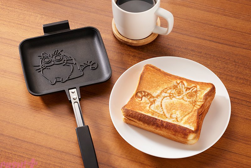 PASH!編集部 on Twitter: "【PASH! PLUS】日常生活をかわいいキュルガと一緒に！ アニメ『夜は猫といっしょ』ホットサンドメーカーとグラスジュエリーが登場 https ...