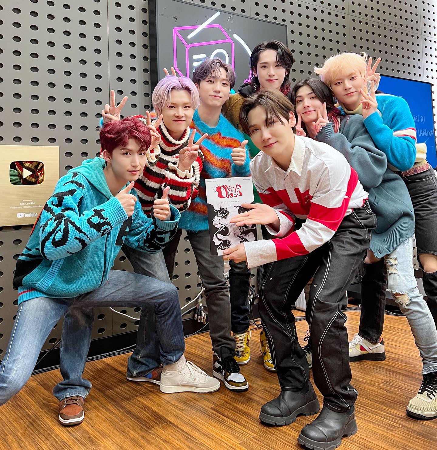 ten on Twitter: "btob kiss the radio instagram update with xdinary heroes and ab6ix's dj ...