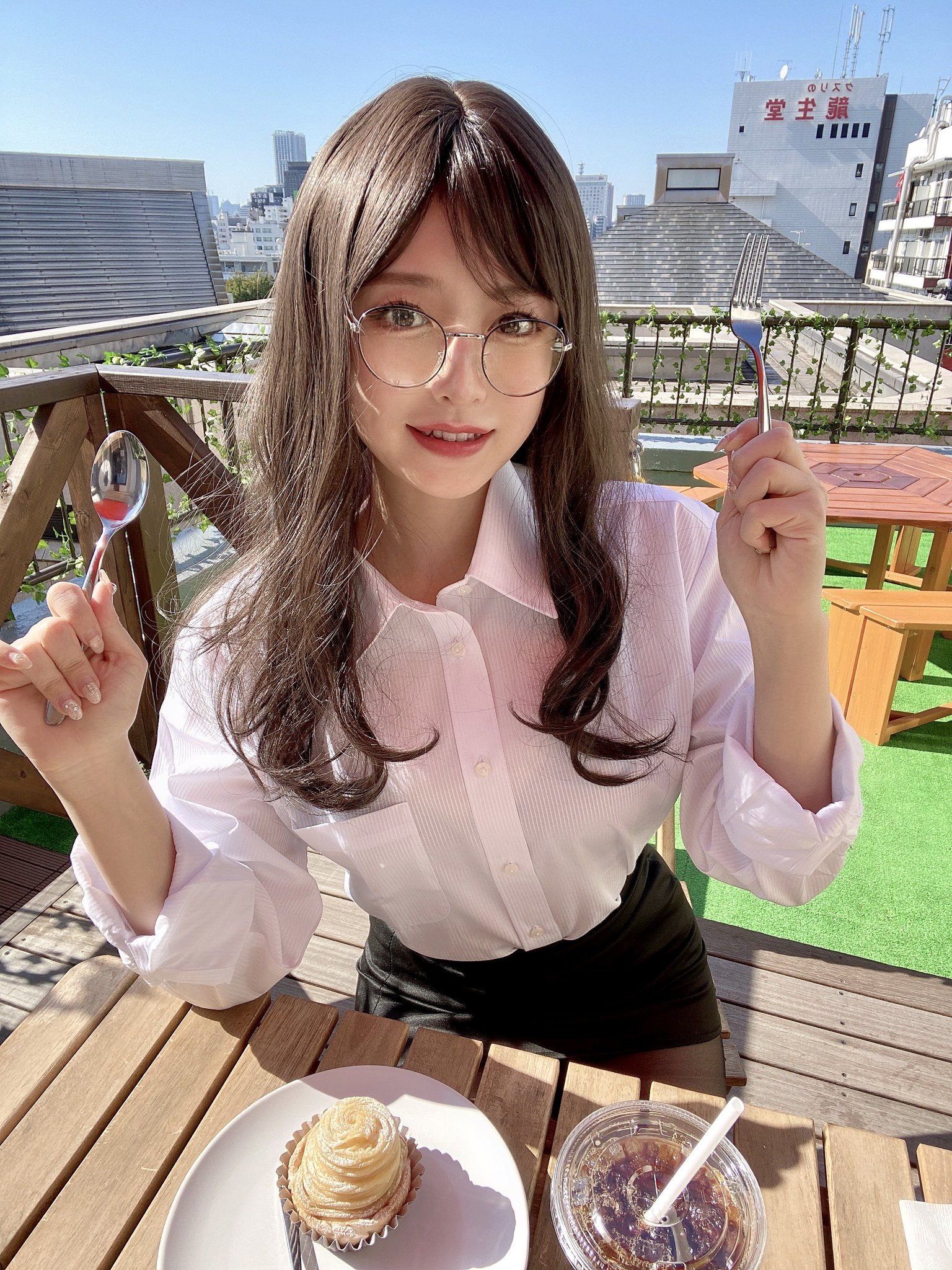 そのちゃん。@C101土曜日 東サ-37a on Twitter: "おはよー！仕事前に一緒にお茶しよ？ https://t.co/82i8gxJE0a" / Twitter