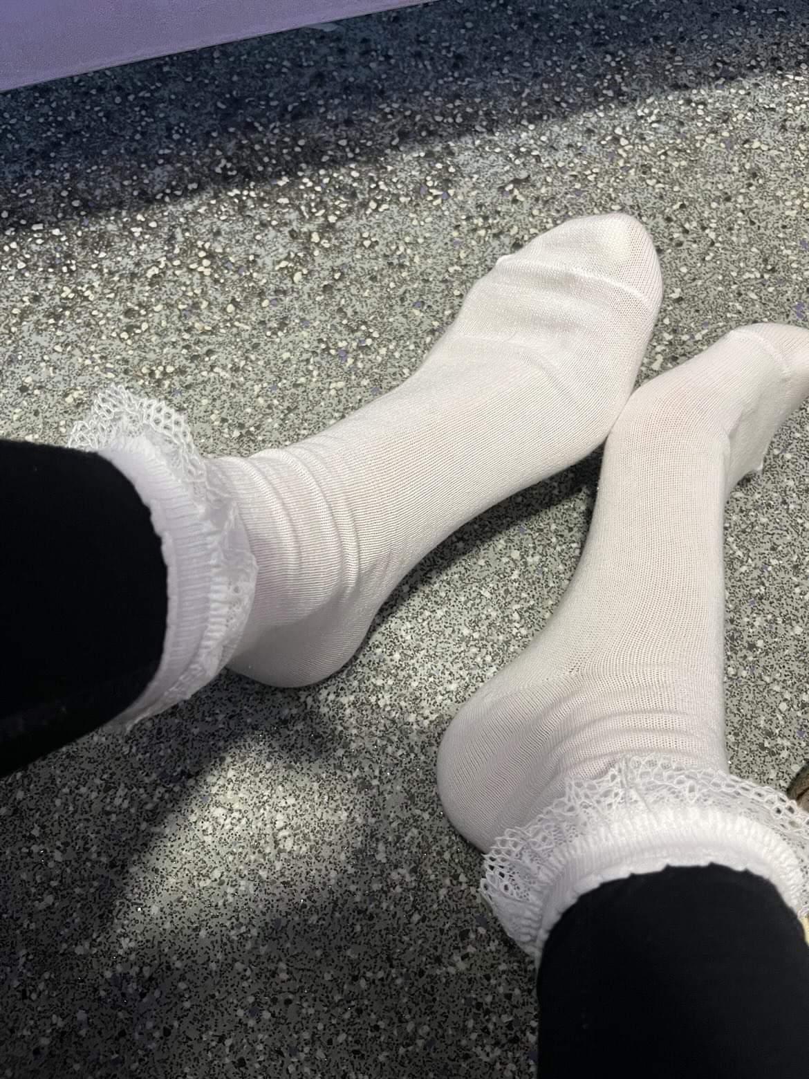 Socks Anon (@Socks_anon2) / Twitter