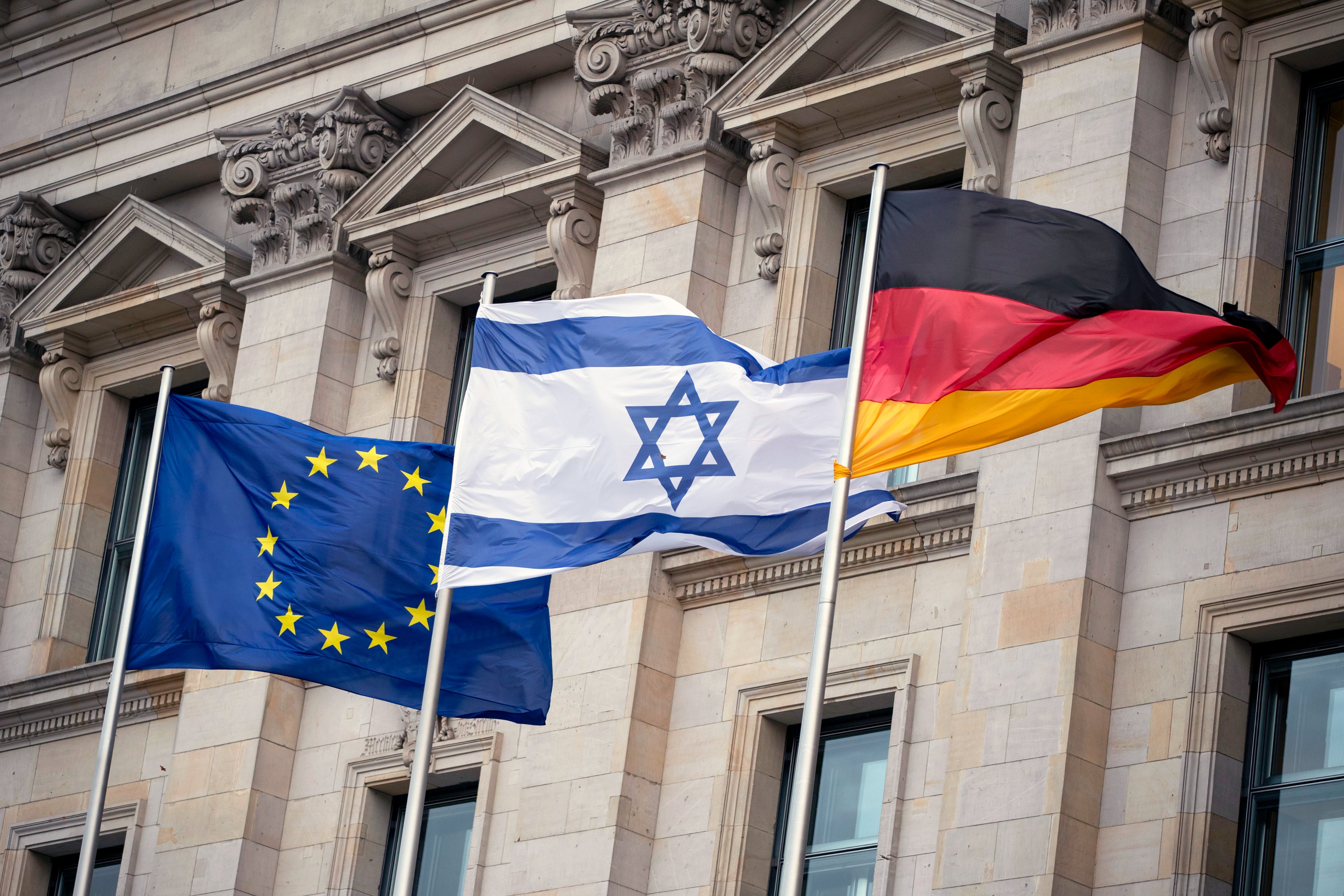 Omer Moav on Twitter: "@GuyBechor פשוט לא נכון. תוצר לנפש מודדים בתיקון לכוח הקנייה. בלי תיקון ...