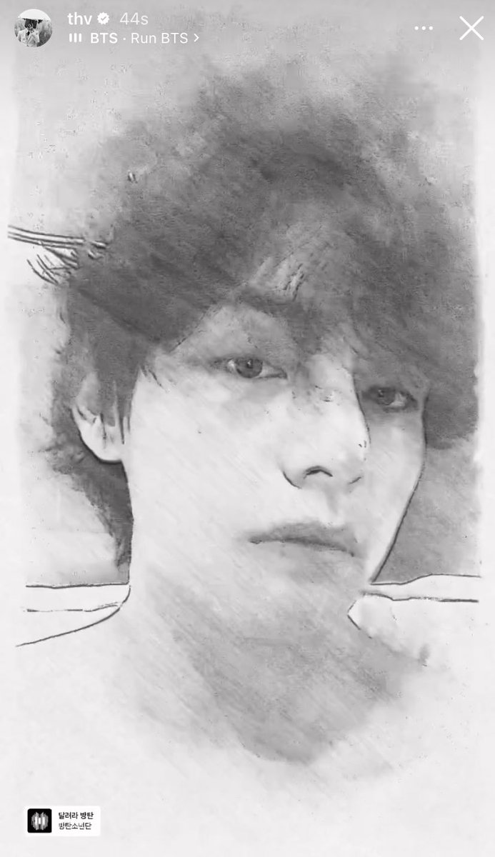 * on Twitter: "kim taehyung joined the run bts challenge but he's SHIRTLESS 😭"