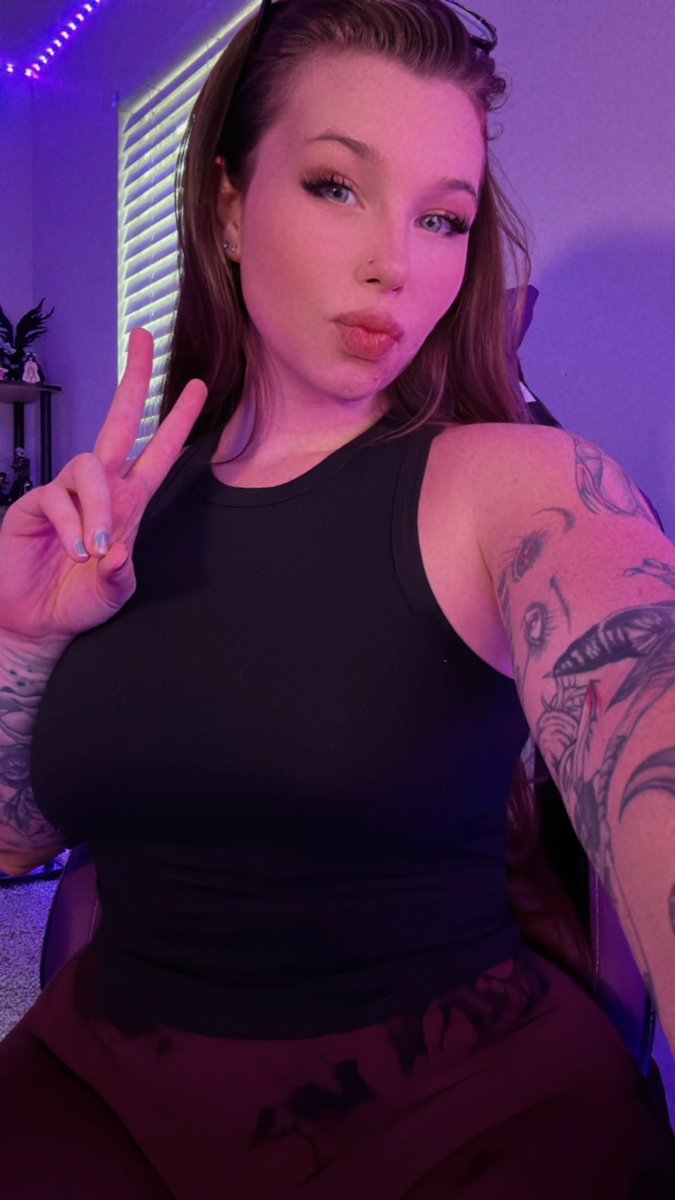 Badassmommy On Twitter Cya In 5 Mins Twitch Tv Badassmommy