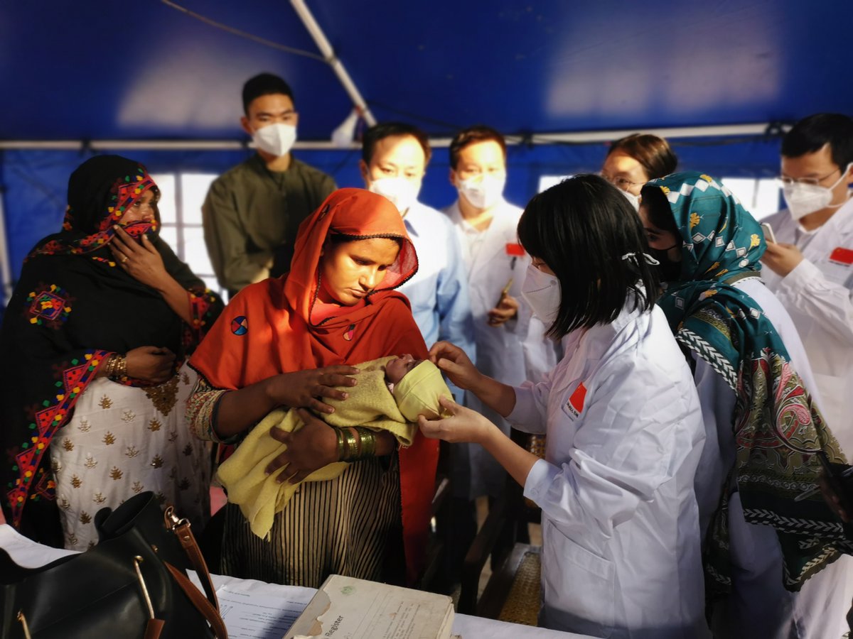 The Chinese medical expert team that was sent to aid #Pakistan in its ...