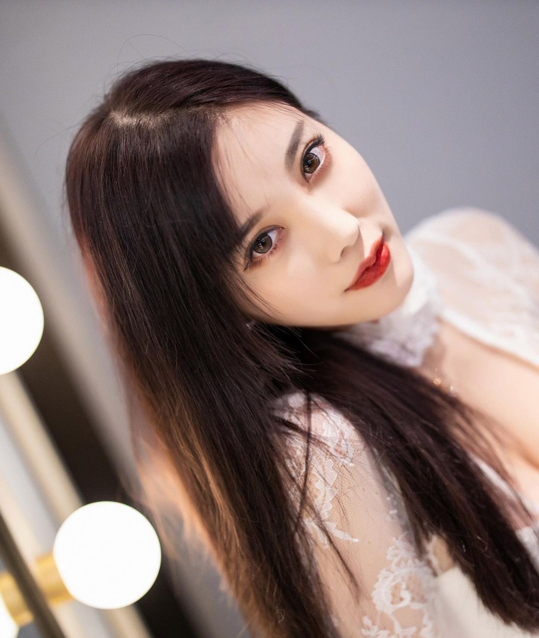 Gu xin Xin on Twitter: "我是一个简单的女人，如果你认为如果你在和我玩流氓，我会让你 #杨晨晨 ＃纯白 #长腿 https://t.co/OvG9nEBwCA ...