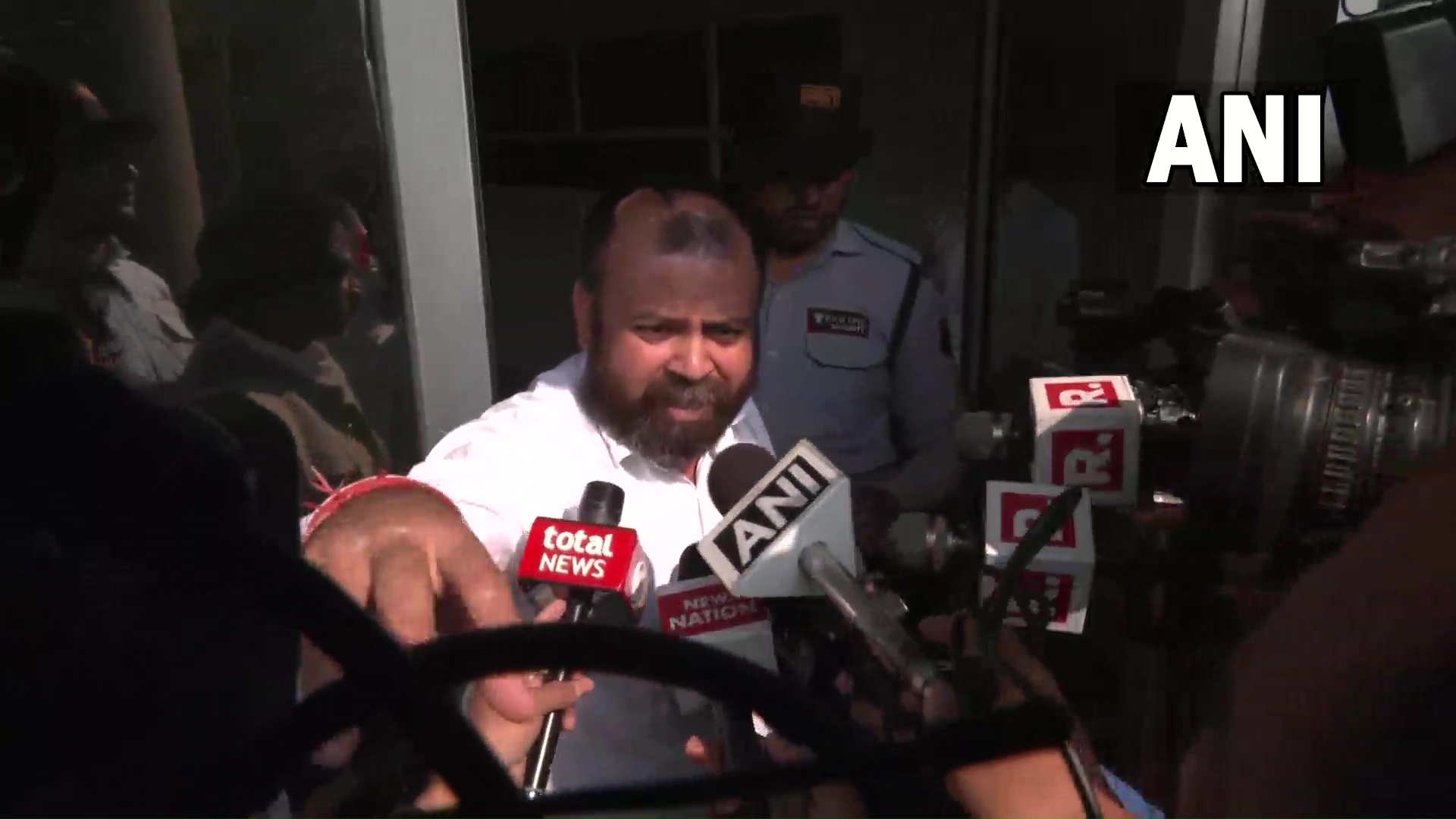 ANI on Twitter: "Cash for seat case | AAP MLA Akhilesh Pati Tripathi arrives at ACB office in ...