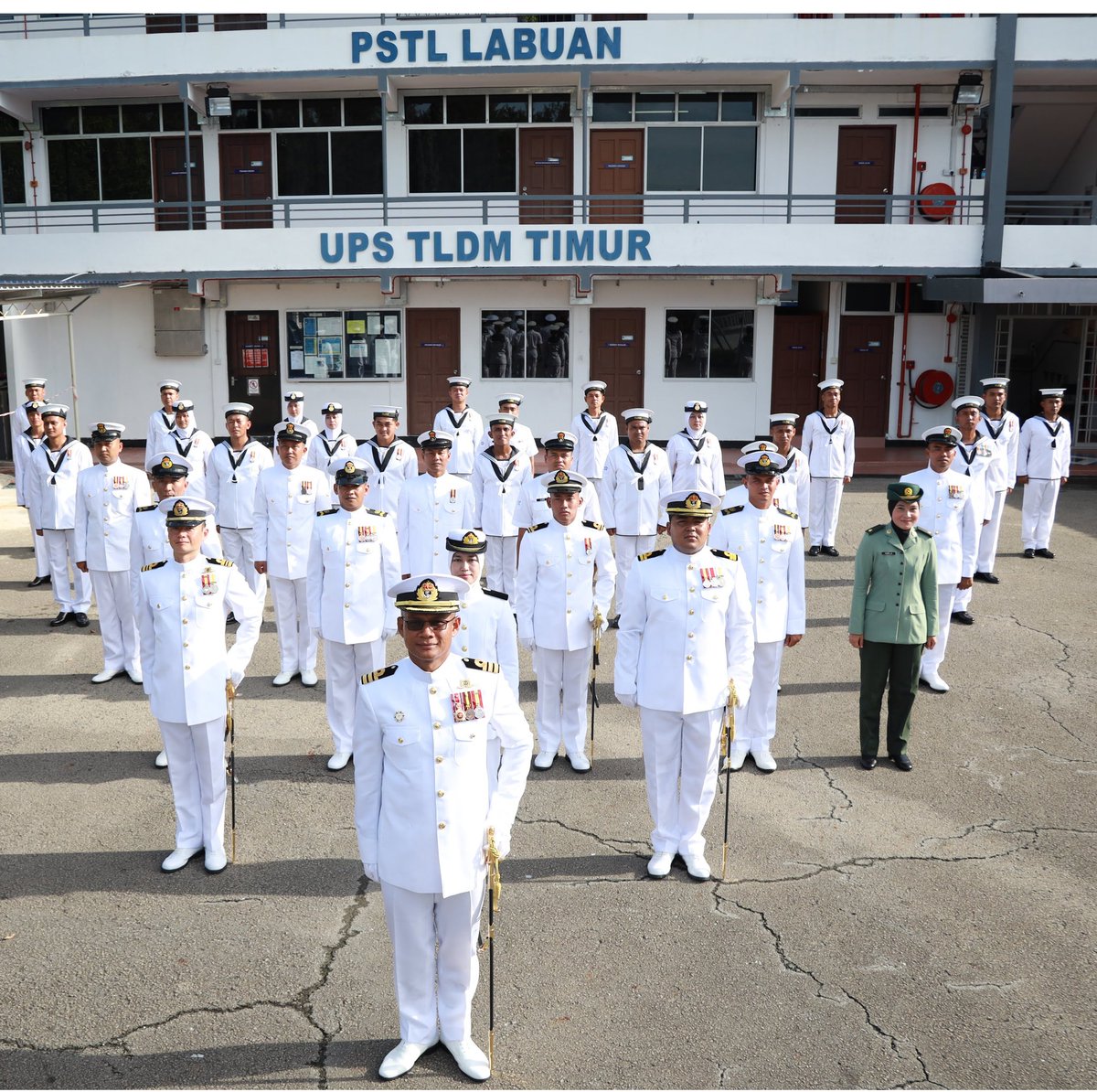 UPS TLDM TIMUR on Twitter: "W.P LABUAN, 14 Nov 22 – Perbarisan Pegawai Memerintah UPS TLDM Timur ...