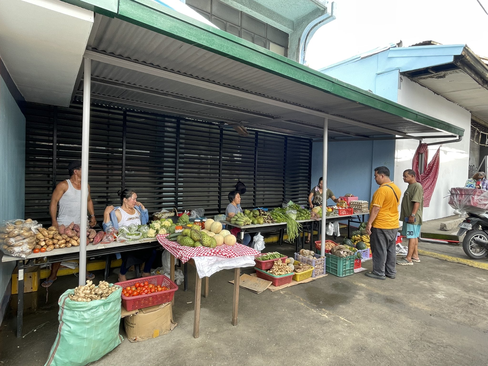 ABS-CBN News on Twitter: "Regular 'Kadiwa' stores of the DA in Quezon City are not yet selling ...