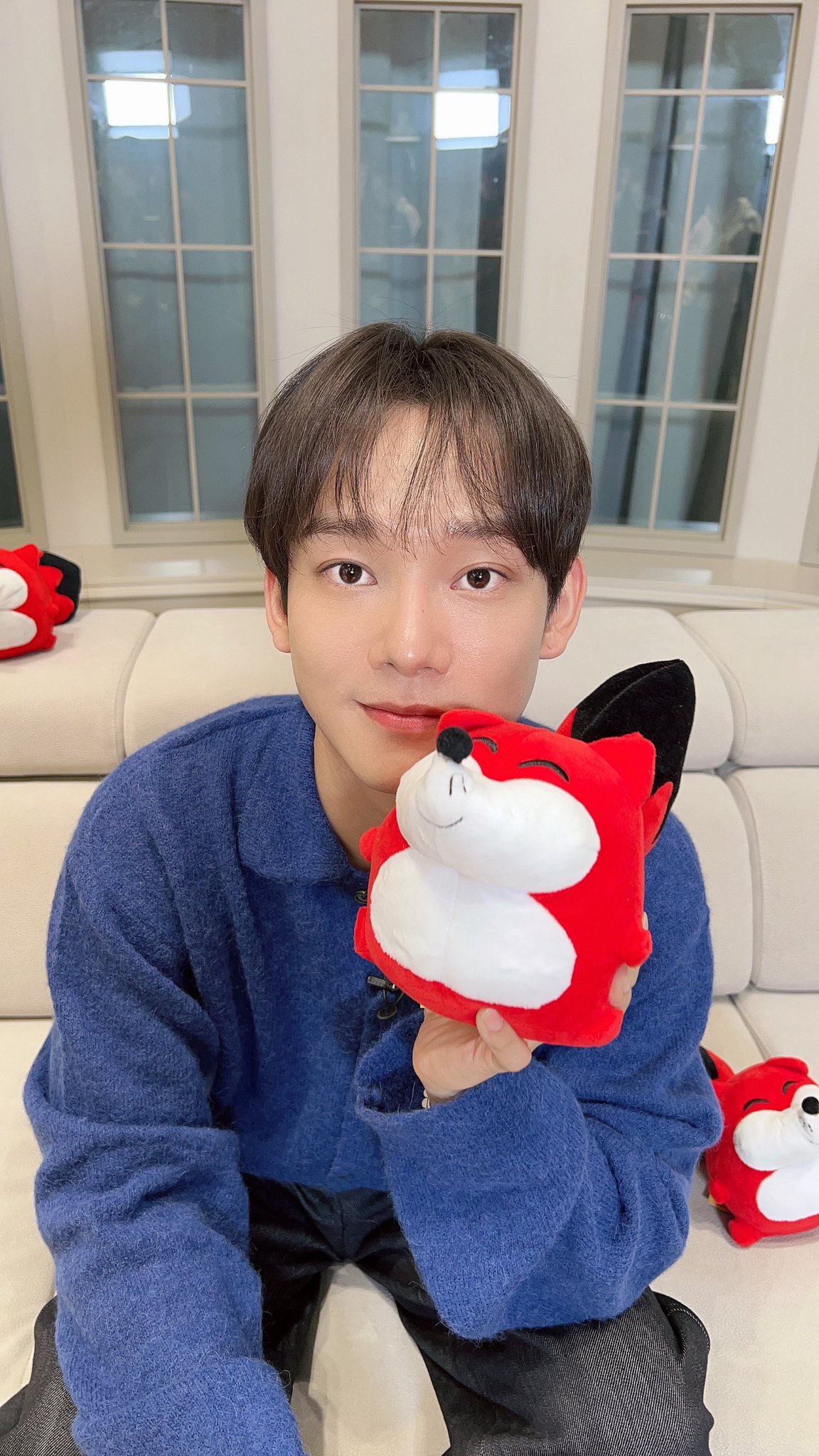 SOHU KOREA on Twitter: " 엑소 첸이 인터뷰 왔습니다!!여우인형과의 귀여운 사진도 드리겠습니다~! 【엑소 첸 (EXO CHEN 김종대)】20221117 ...