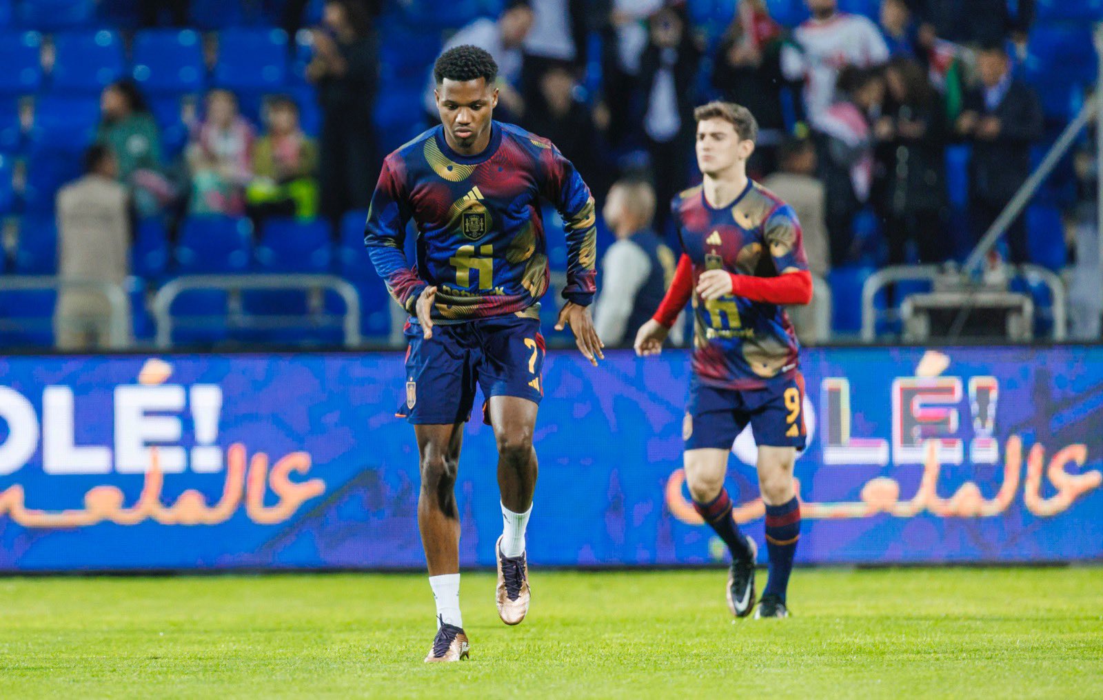 FCB World on Twitter: "الإحماء الاخير قبل لقاء الاردن 🇯🇴🇪🇸 https://t.co/pgqUYLXXsH" / Twitter