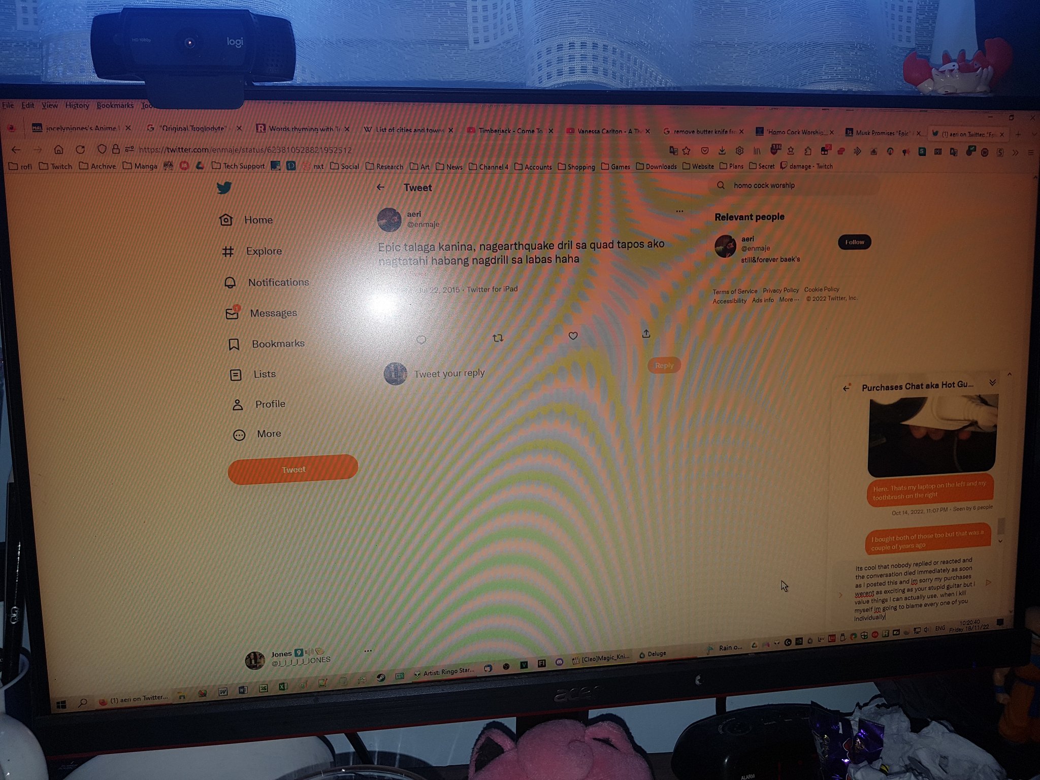 Jones 9⃣🔊🦪 on Twitter: "Lol at the weird lines of dead/distorted pixels going across the top of ...