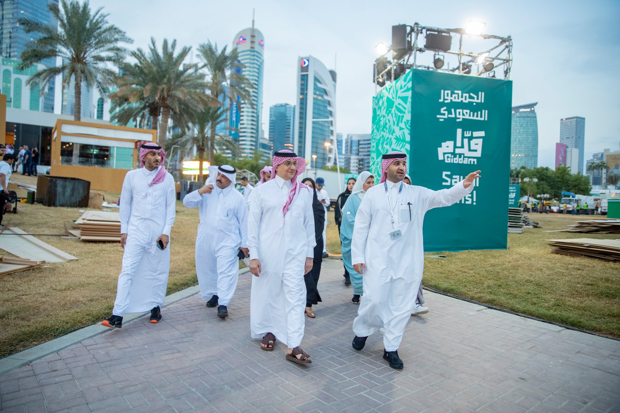 مجلس جمهور المنتخب السعودي 🦅 On Twitter جانب من زيارة سفير خادم