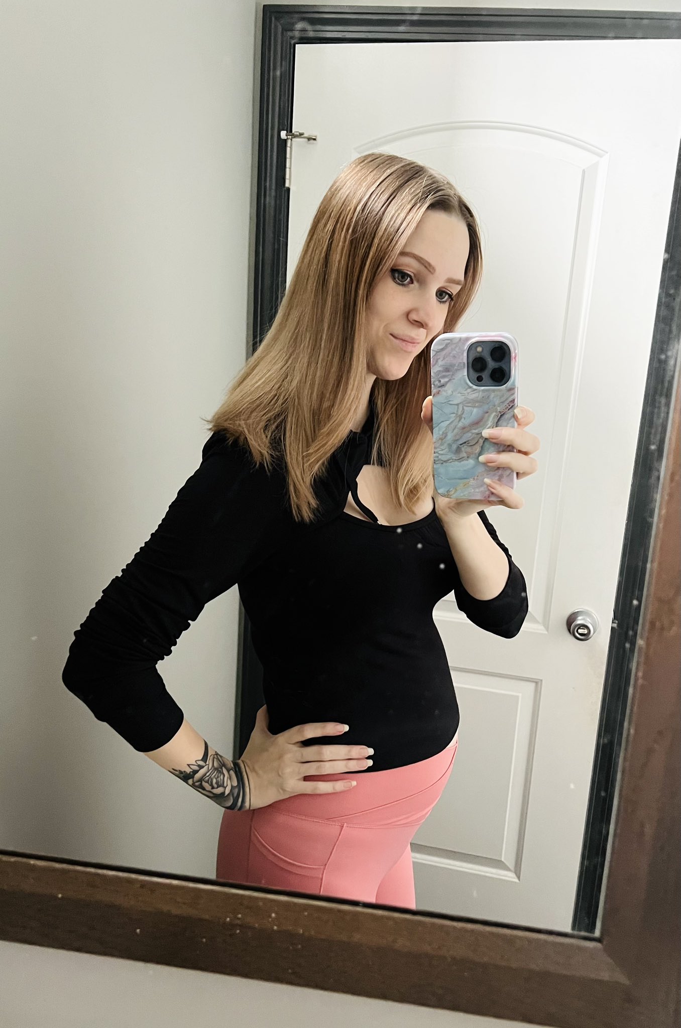 Chrysta 🦋 on Twitter: "Haven’t shared a picture since 26 weeks. Currently 34 weeks going on to ...