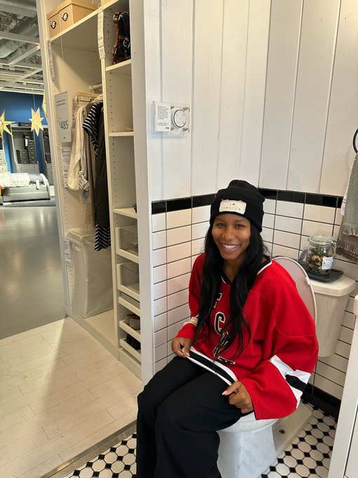 TW Pornstars - Onlyjennafoxx INC. The latest pictures and videos from ...