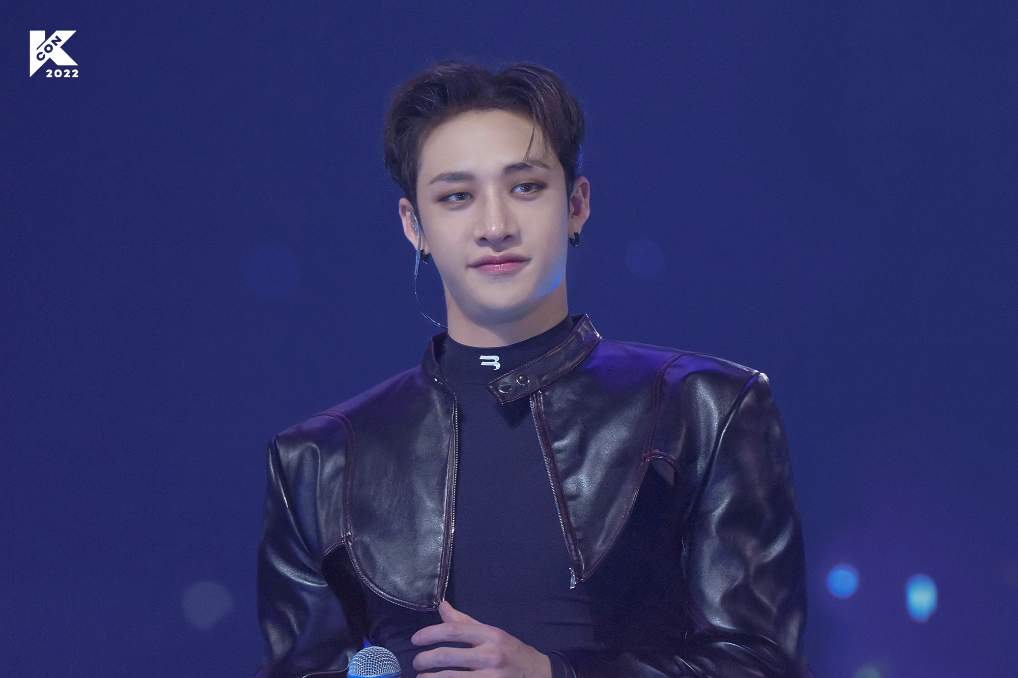 KCON official on Twitter: "💙KCON 2022 SPECIAL GIFT WEEK💙 KCON 2022 LA SHOW DAY1 BEHIND PHOTOS ...