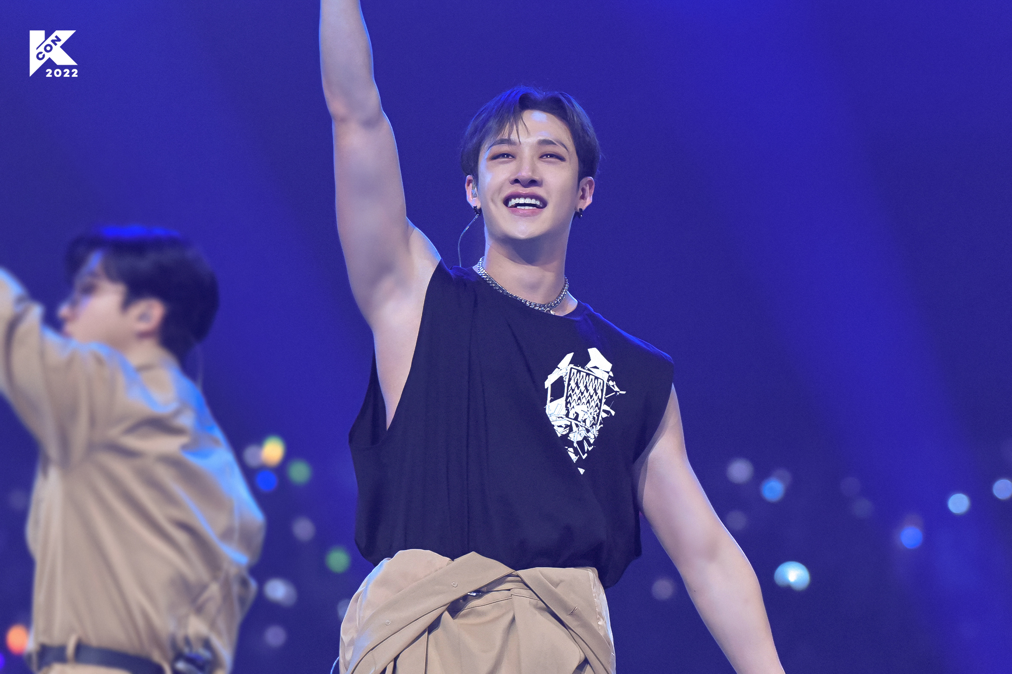 KCON official on Twitter: "💙KCON 2022 SPECIAL GIFT WEEK💙 KCON 2022 LA SHOW DAY1 BEHIND PHOTOS ...