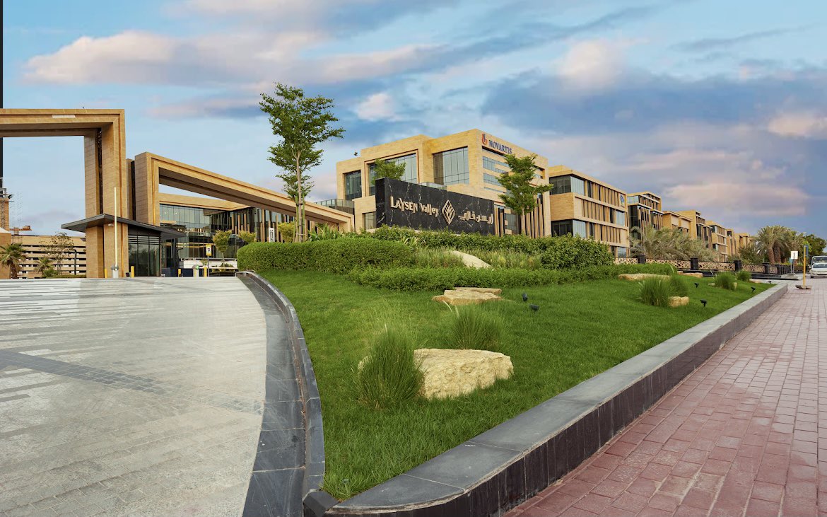 مع الأجواء الباردة،،هذا ثريد بحط فيه أفضل أماكن بالرياض جلسات خارجية ...