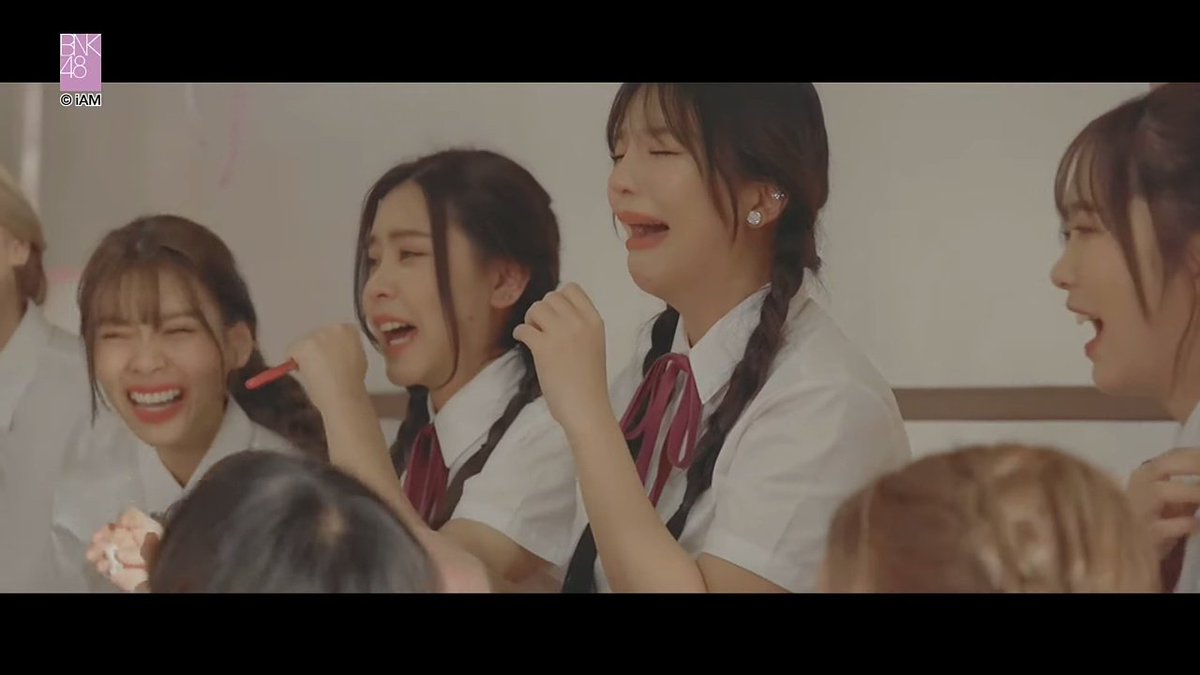 น้องพาแว on Twitter: "ใน mv ร้องไห้แค่ไหน เบื้องหลังร้องยิ่งกว่า 555555555 5555555 55555 555555 ...