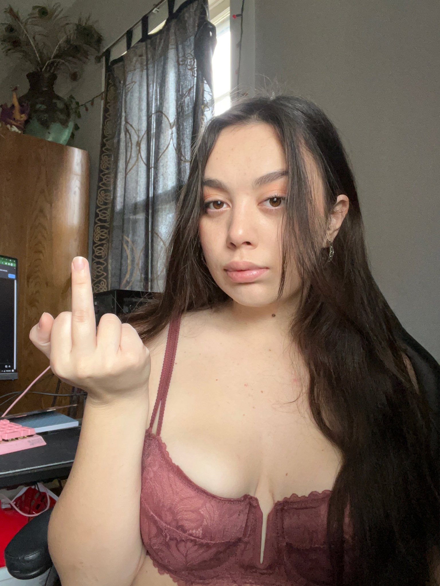 𝓖𝓸𝓭𝓭𝓮𝓼𝓼 𝓚𝔂𝓪 on Twitter: "@Madamemia2x My favorite color is green ♥️ https://t.co/D8cUViOc0n ...