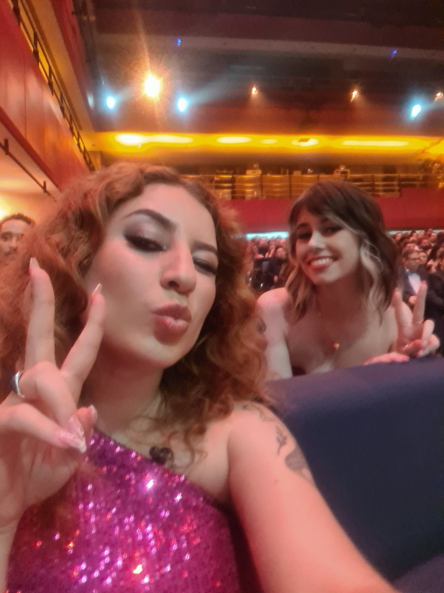 jime #IgnisCup 🔥 on Twitter: "eu e ela #PremioCBLOL"