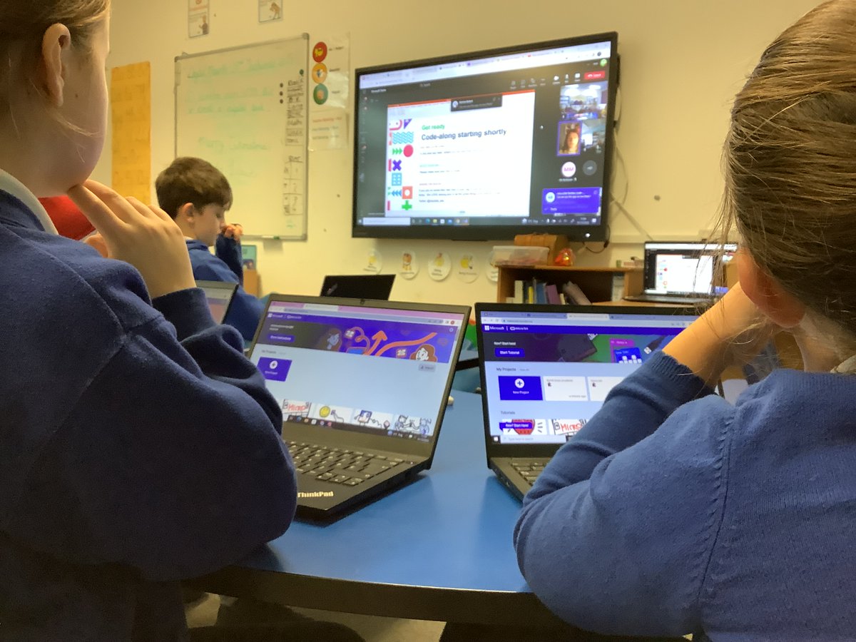 Micro:bit Educational Foundation on Twitter: "RT @WilliamstownPri: Loving our LIVE Festive Code ...